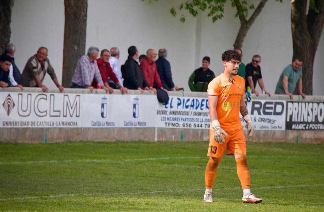 Ismael Falcón cierra la portería de La Palma CF - Sportshuelva.com