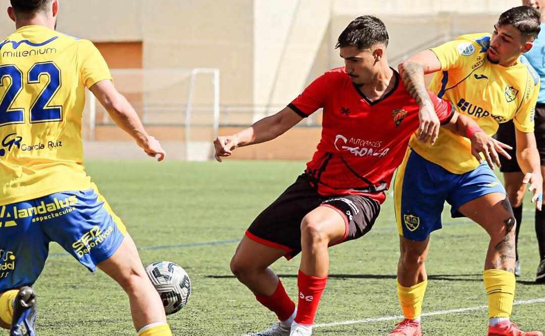 El Isla llega a un acuerdo con el Ayamonte para fichar a Alberto Acosta